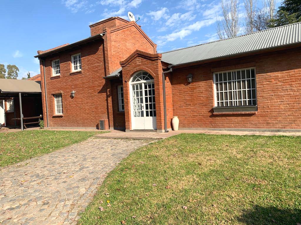 Quinta Los Robles, Junín, Buenos Aires, Información y Precios, ID32977